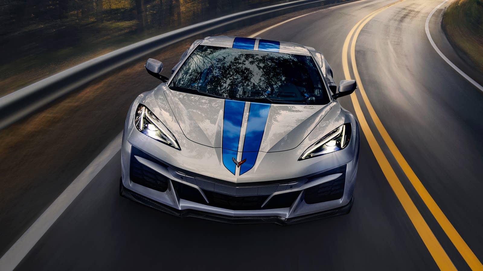 2024 Chevy Corvette E-Ray hybrid revealed, can outrun a Z06 - Autoblog