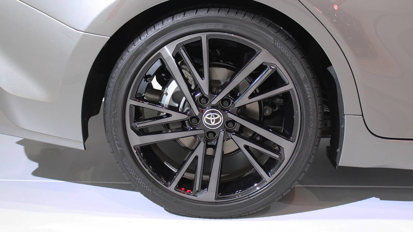 All-Terrain Or All-Season Tires? Pros, Cons, And How To Choose - Autoblog