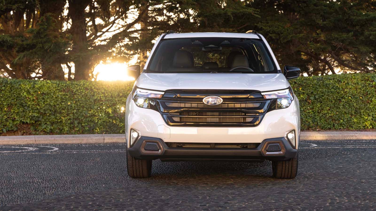2025 Subaru Forester vs. Nissan Rogue: 5 Major Differences - Autoblog