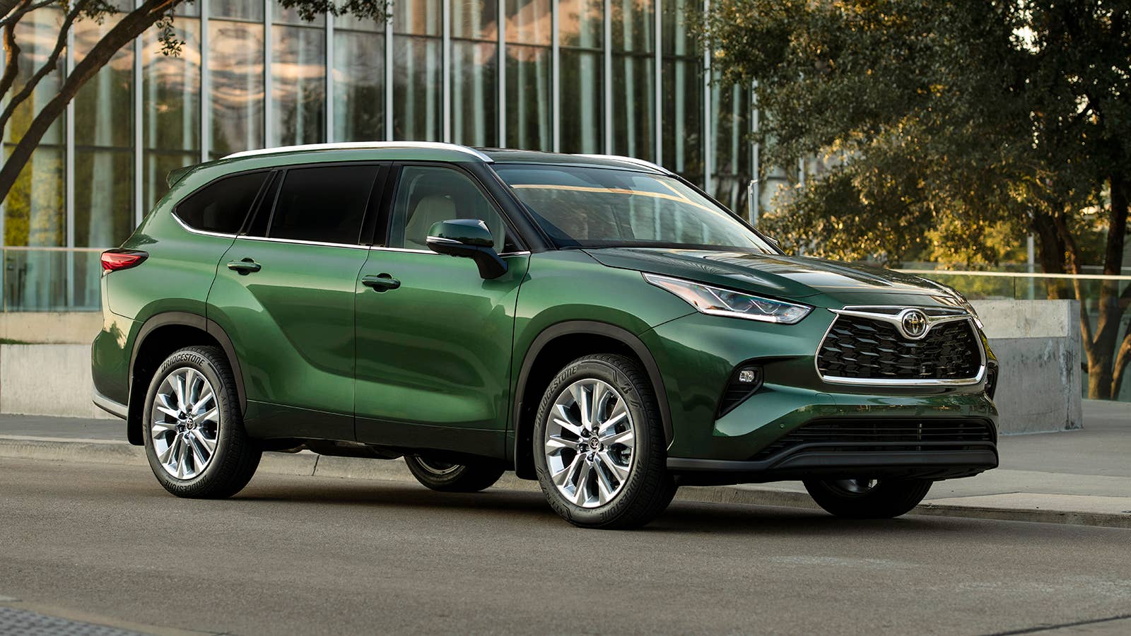 2024 Toyota Highlander Review: Hybrid still a contender, but there's a ...