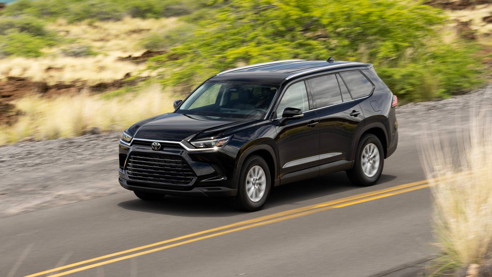 2024 Toyota Grand Highlander Review: A strong, new three-row contender ...