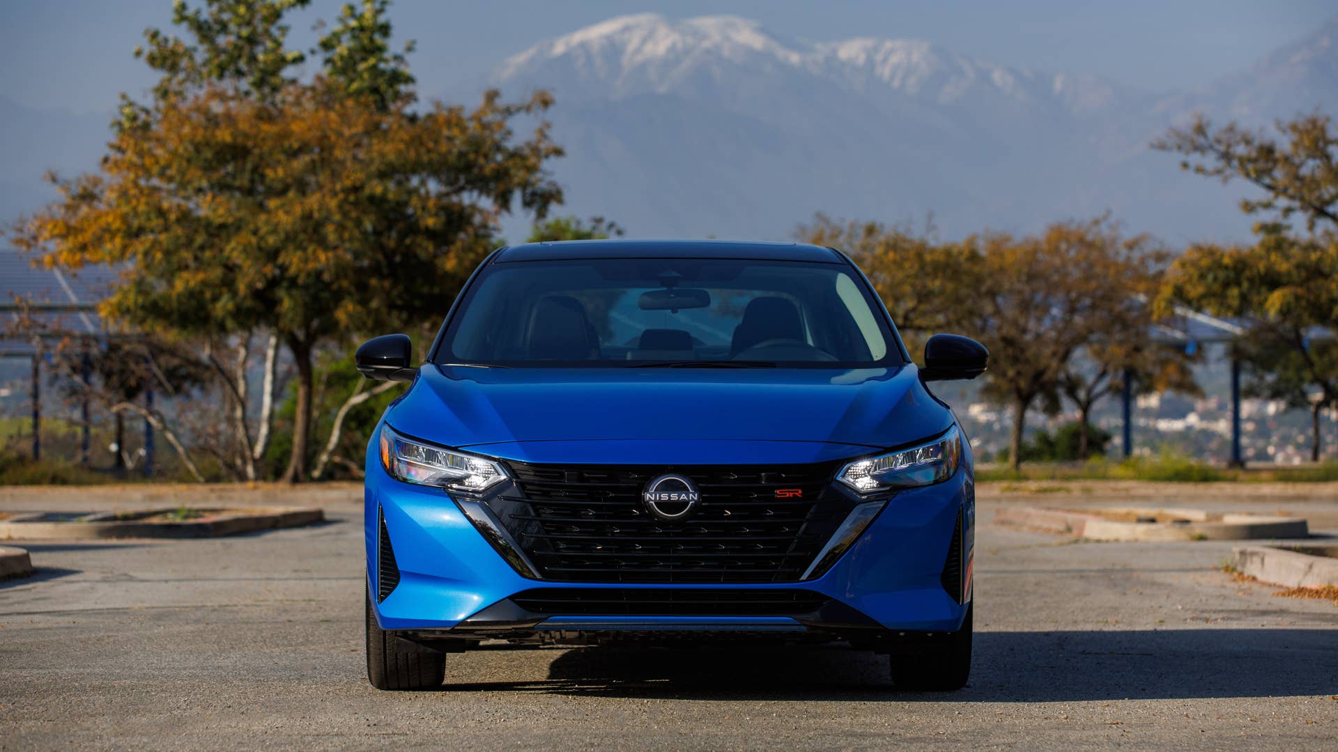 2025 Hyundai Elantra vs 2025 Nissan Sentra: Which One Is Right For You ...