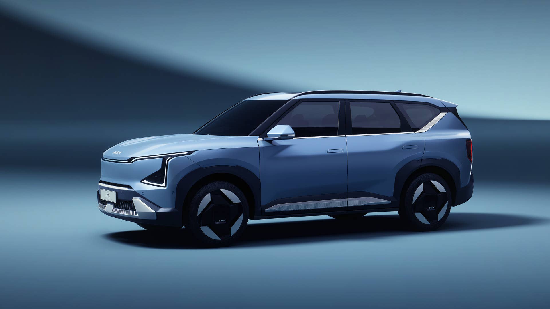 Kia EV5 electric SUV revealed in China with unique interior design ...