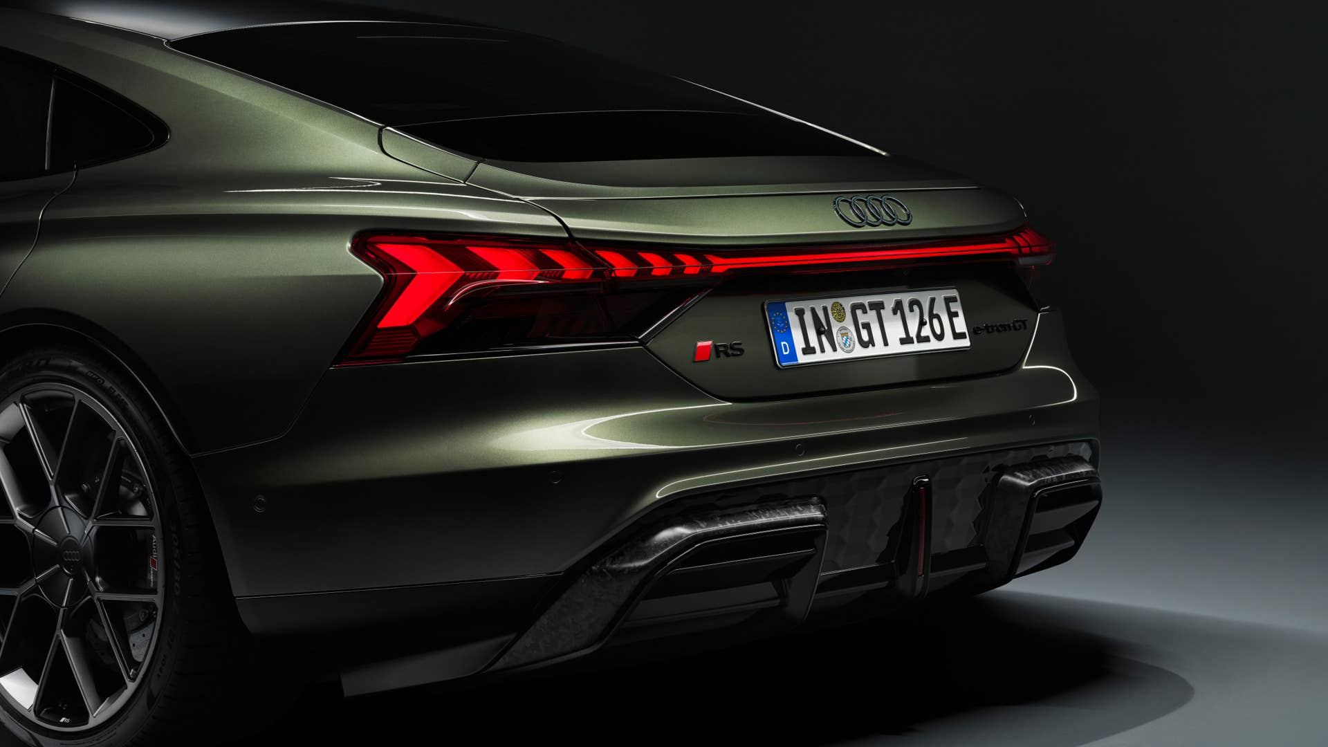 2025 Audi E-Tron GT is topped by new 912-hp RS Performance trim - Autoblog