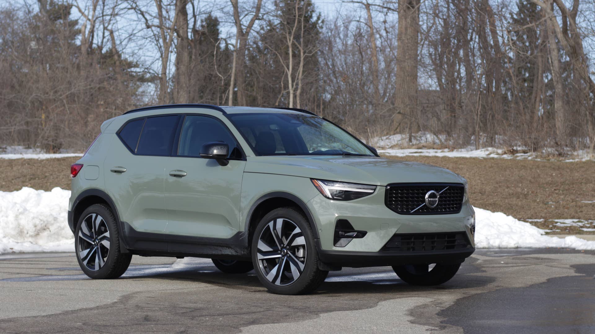 2023 Volvo XC40 and XC40 Recharge Review: Gas or electric? You can’t go ...