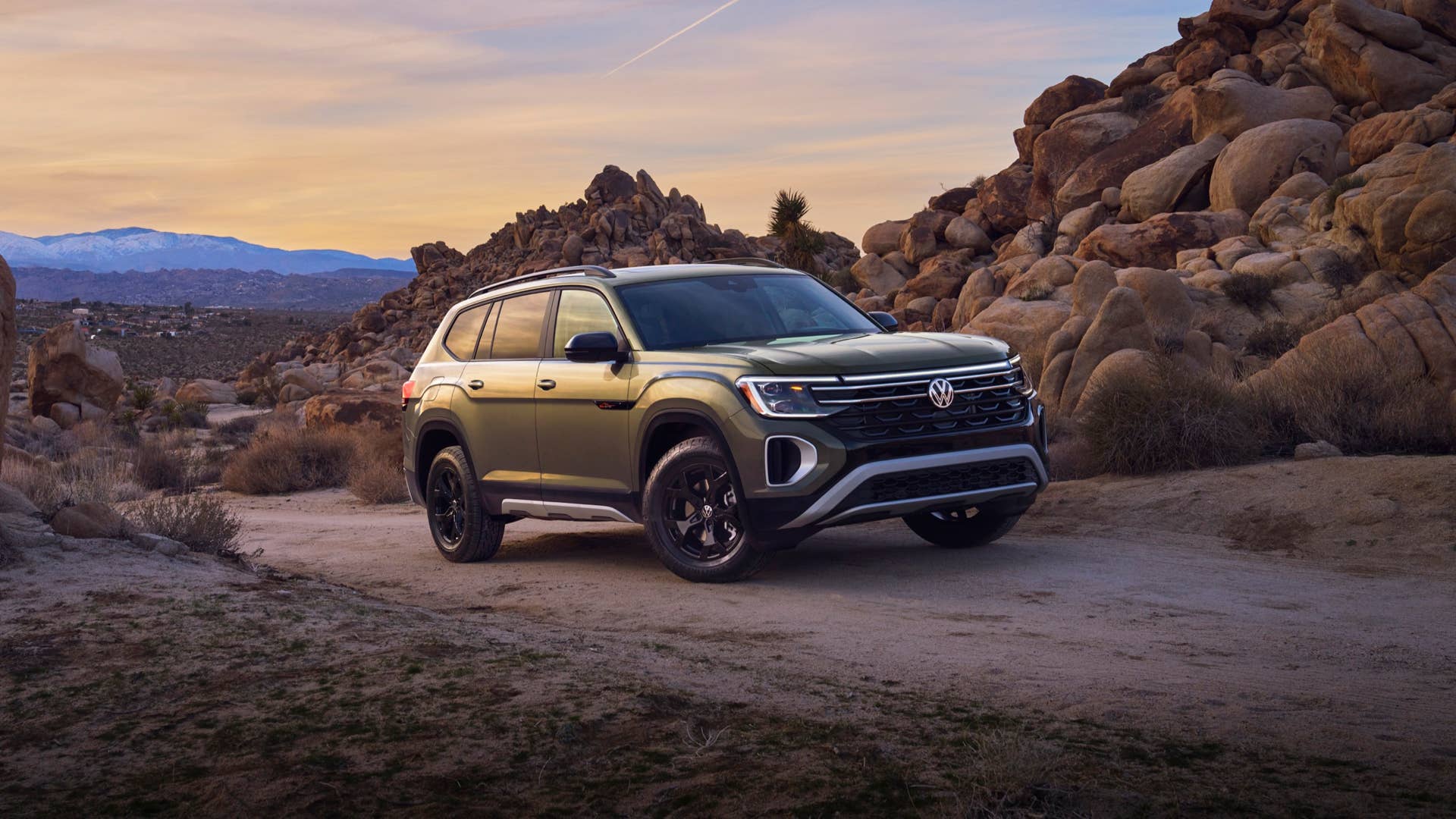 2026 Toyota Highlander vs 2026 Volkswagen Atlas: Which Is The Better ...