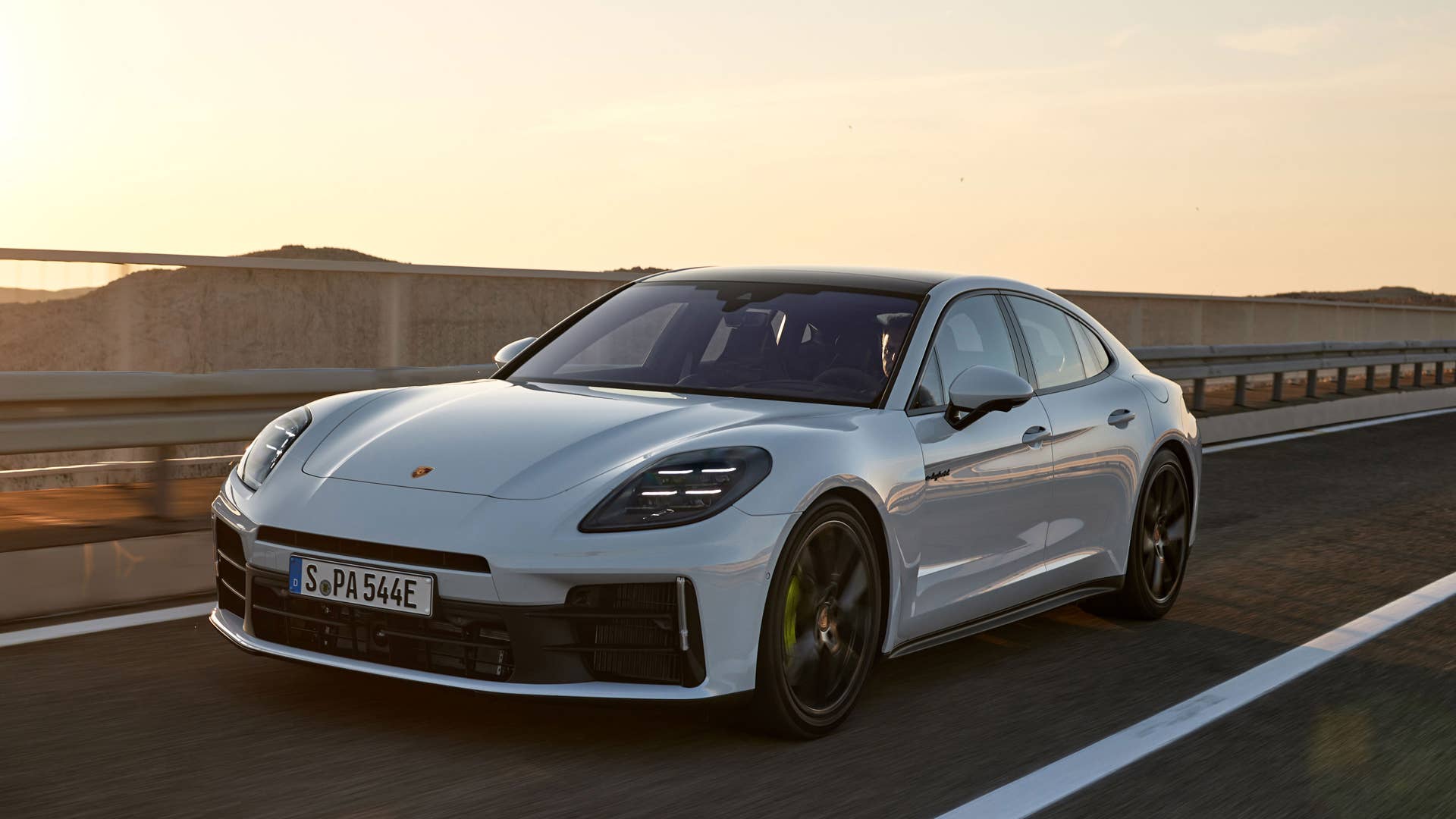 2024 Porsche Panamera 4 E-Hybrid and 4S E-Hybrid update the electrified ...
