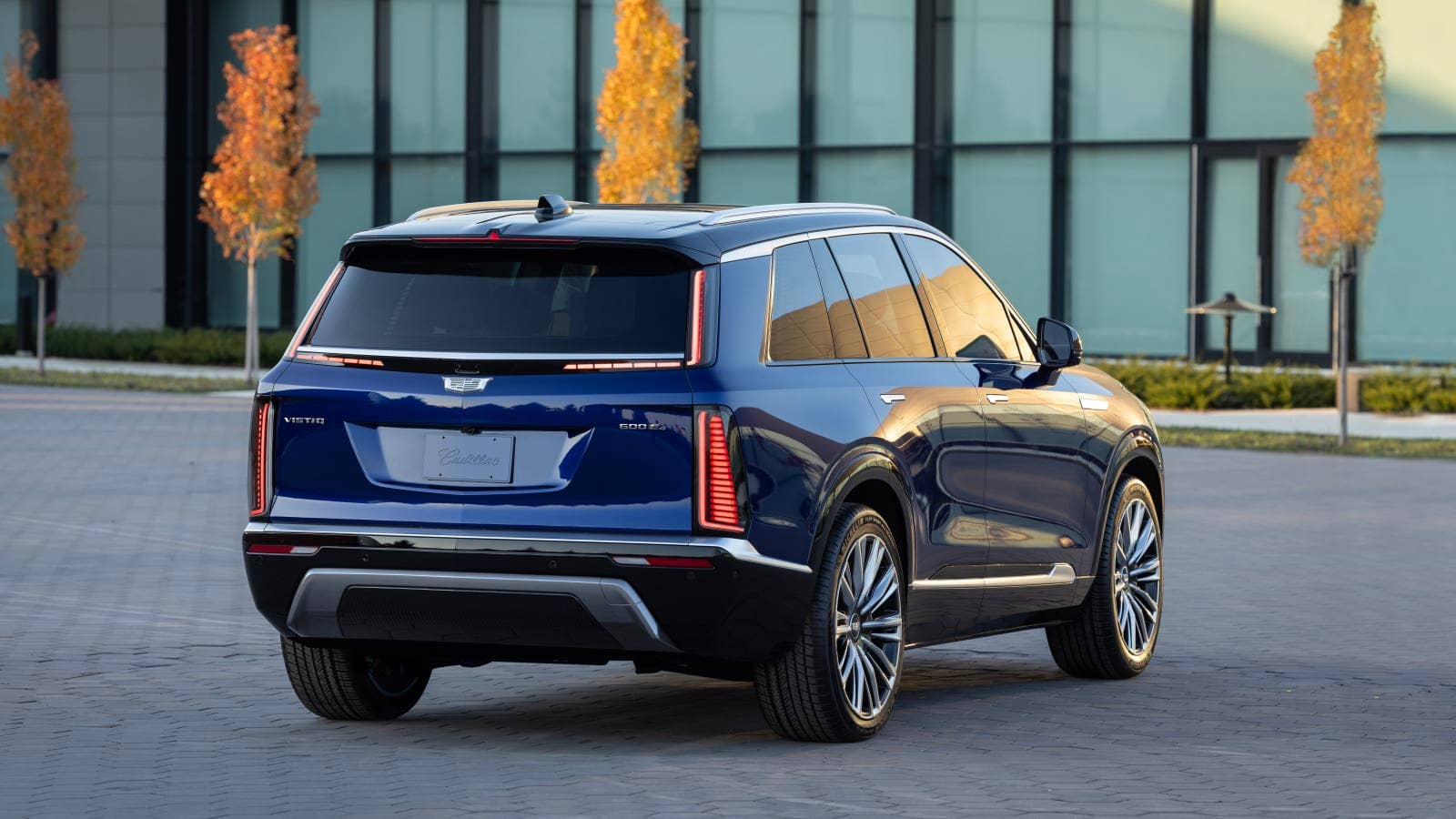 2026 Cadillac Vistiq Review, Specs, Pricing, and Warranty - Autoblog