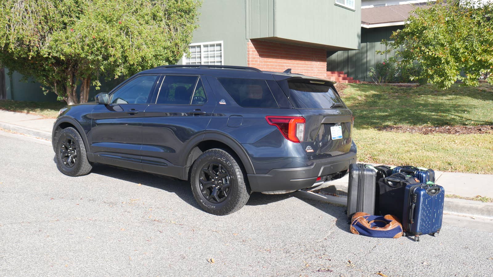 Ford Explorer Luggage Test: How much fits behind the third row? - Autoblog