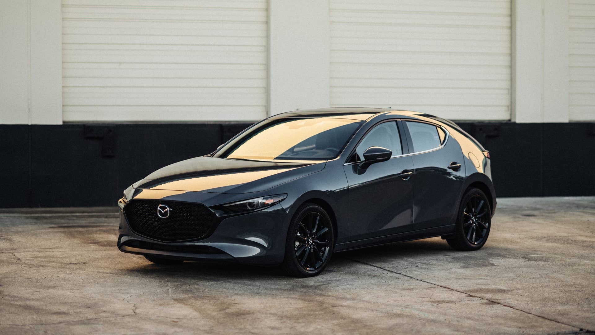 2025 Mazda3 hatchback gets cheaper, adds more tech features - Autoblog