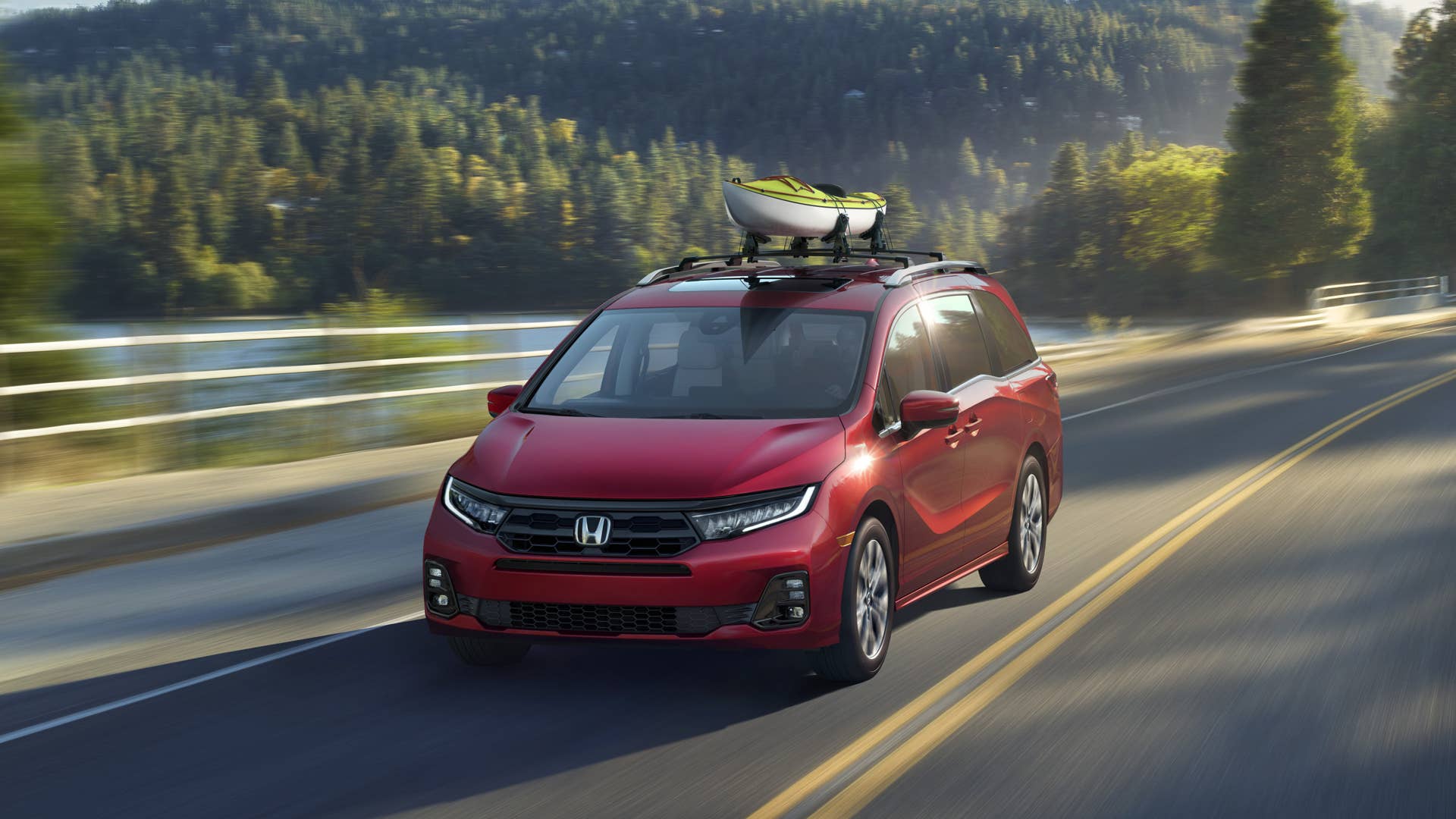 2025 Honda Odyssey gets upgraded tech, tweaked exterior look - Autoblog
