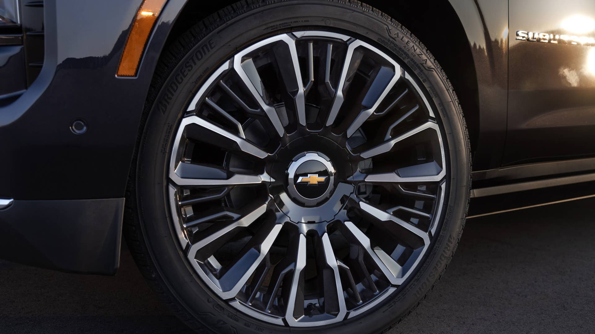2025 Chevy Tahoe and Suburban revealed with big updates, really big ...
