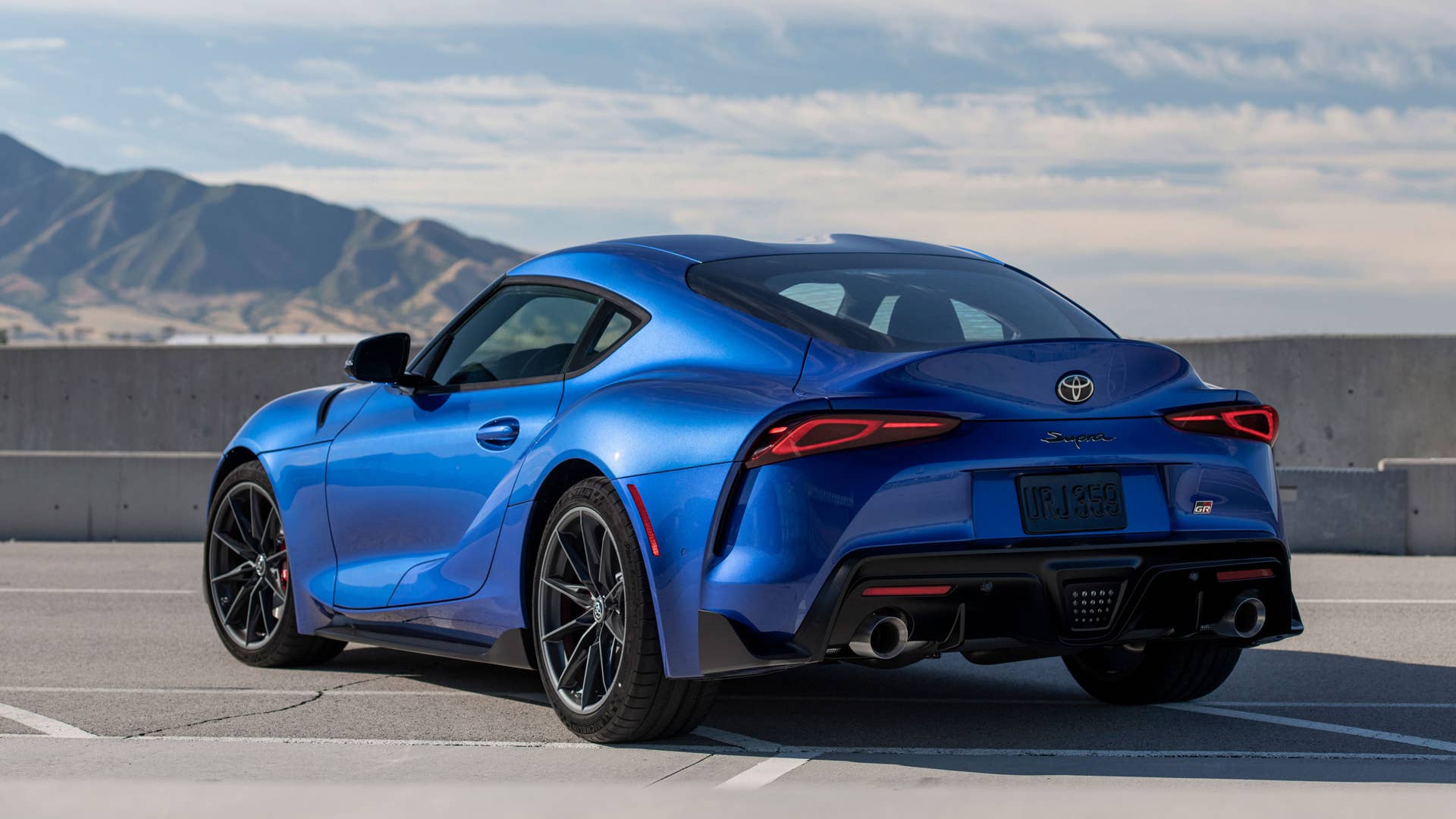 2025 Toyota GR Supra drops base 2.0-liter, prices rise $850 for the 3.0 ...