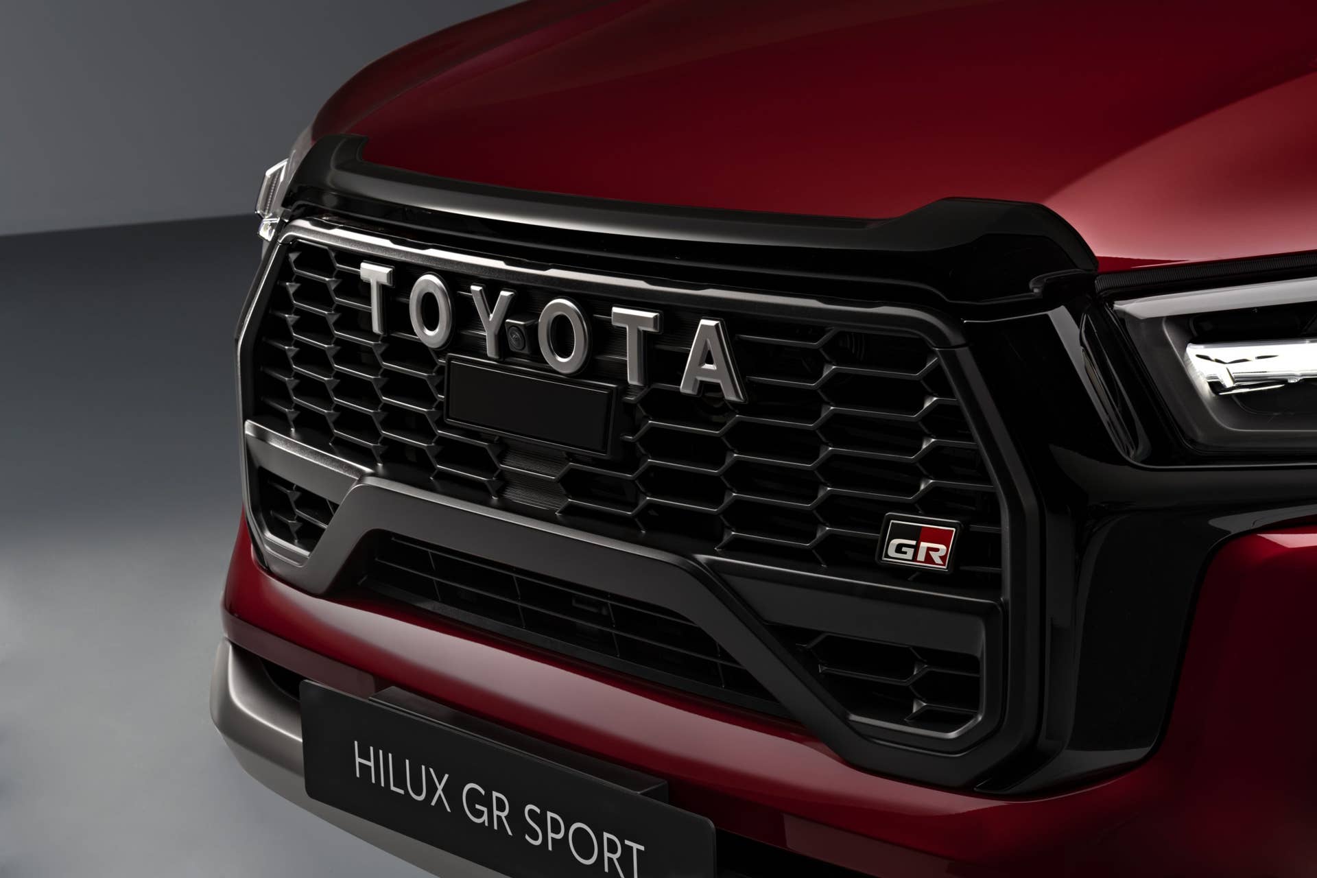 2024 Toyota Hilux GR Sport II takes a step towards Raptor turf - Autoblog