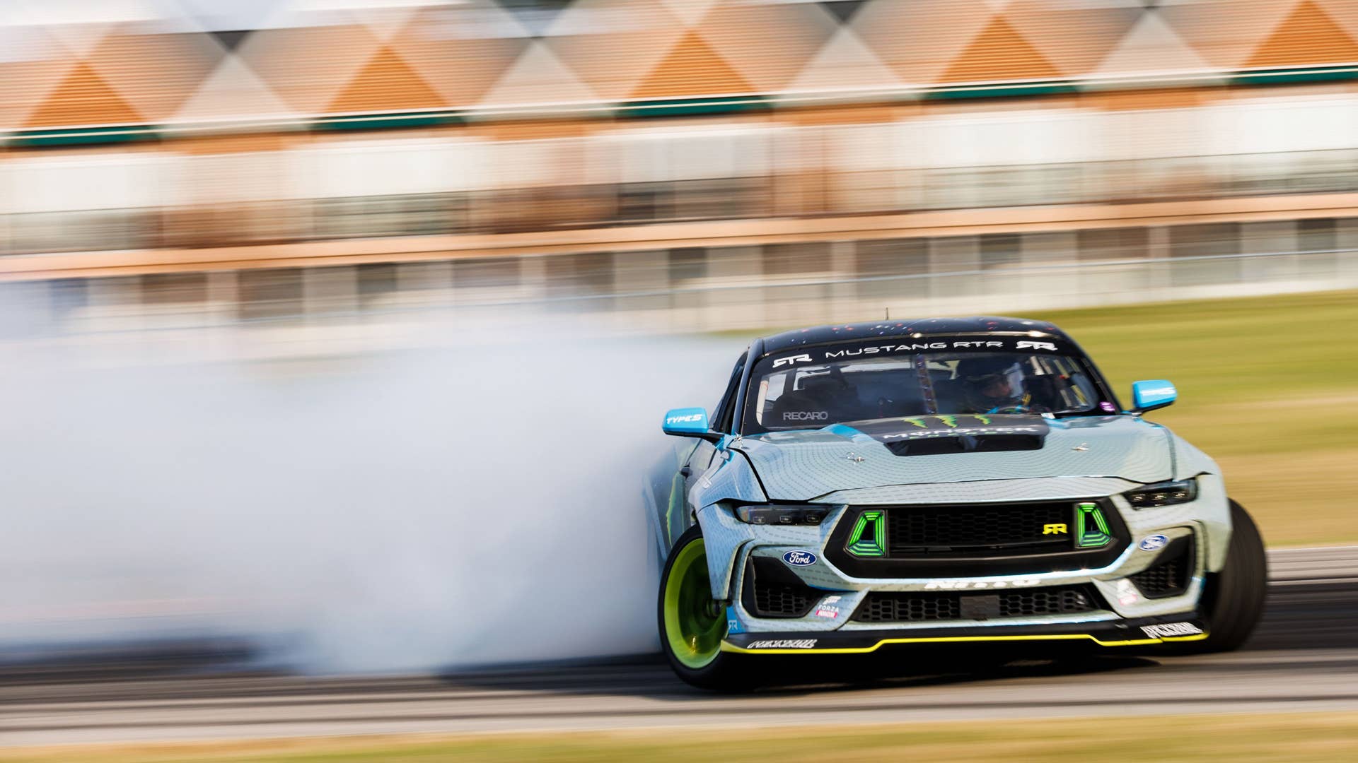 2024 Ford Mustang offers electronic drift mode thanks to Performance E ...
