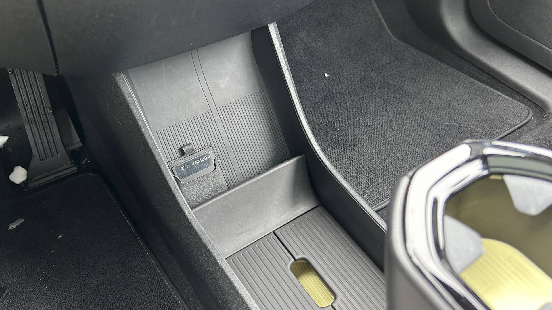Drivers Furious as Volvo’s New Key System Only Works With iPhones ...