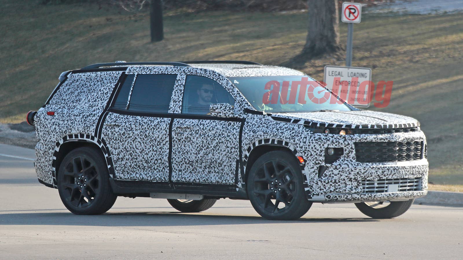 Chevy Traverse spy photos show substantial changes - Autoblog