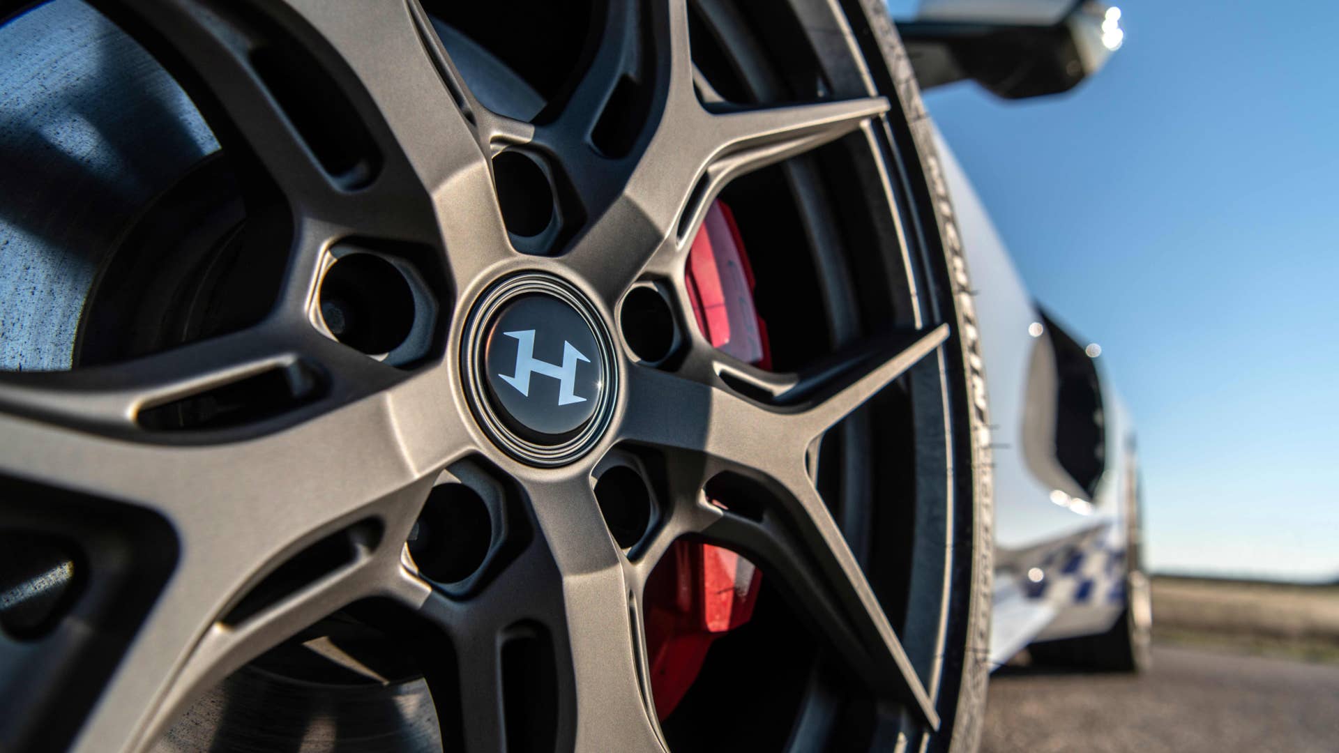 Hennessey 'H700' C8 Corvette revealed, cranked to 708 supercharged ...