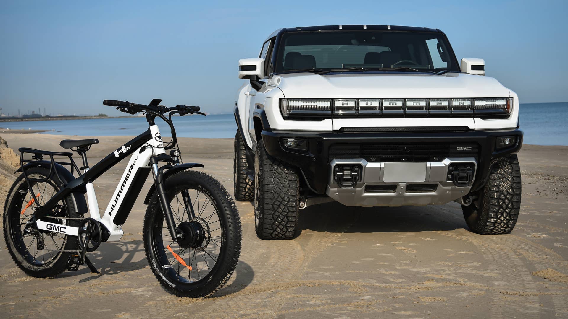 Recon Power Bikes partners with GMC on AWD Hummer eBike - Autoblog