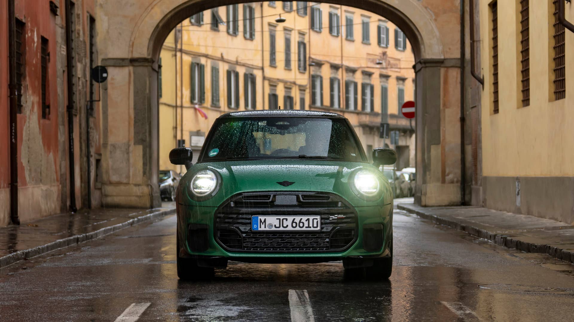 The All-New 2025 Mini Cooper S Almost Becomes an Adult - Autoblog