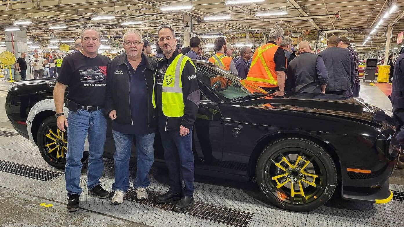 Final 2023 Challenger comes off the line, ending a wild Hemi-powered ...