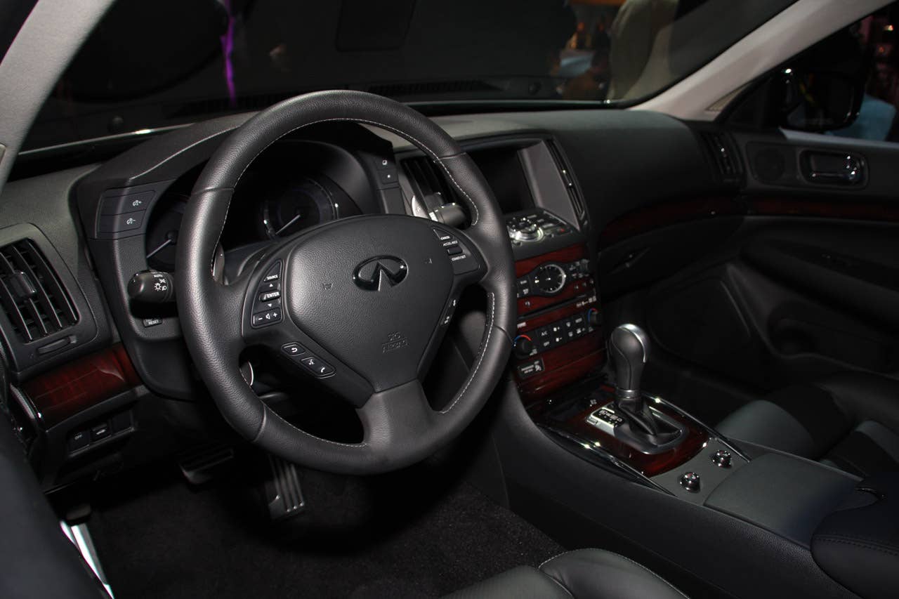 Infiniti prices facelifted 2010 G37 coupe and sedan - enthusiast 6MT ...