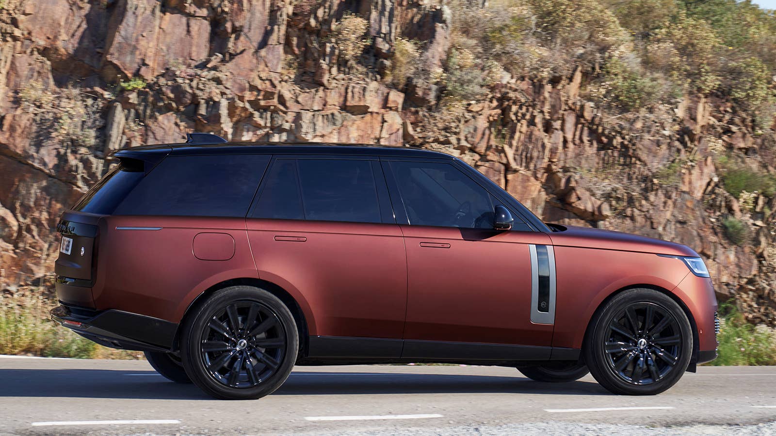 Range Rover Suspension Investigation Expands to 330,000 SUVs - Autoblog