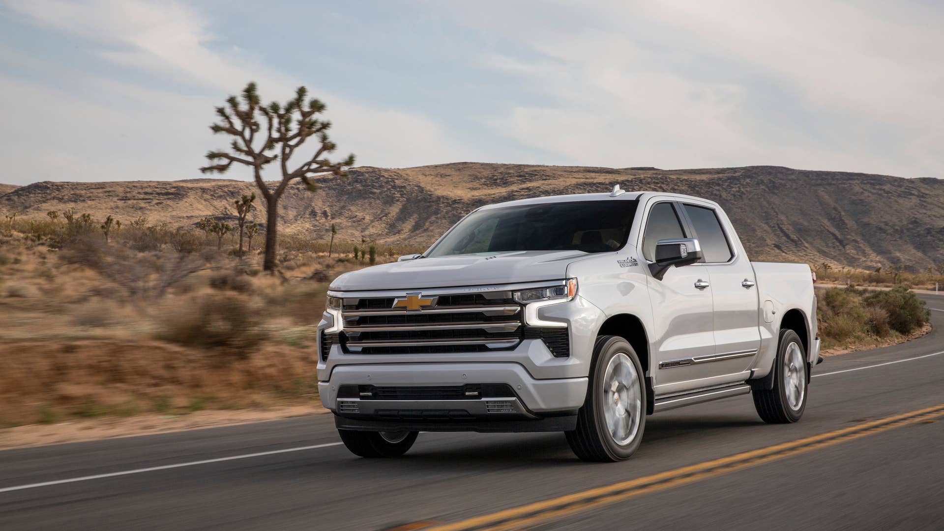 Chevrolet hikes 2022 Silverado prices as much as $1,200 - Autoblog