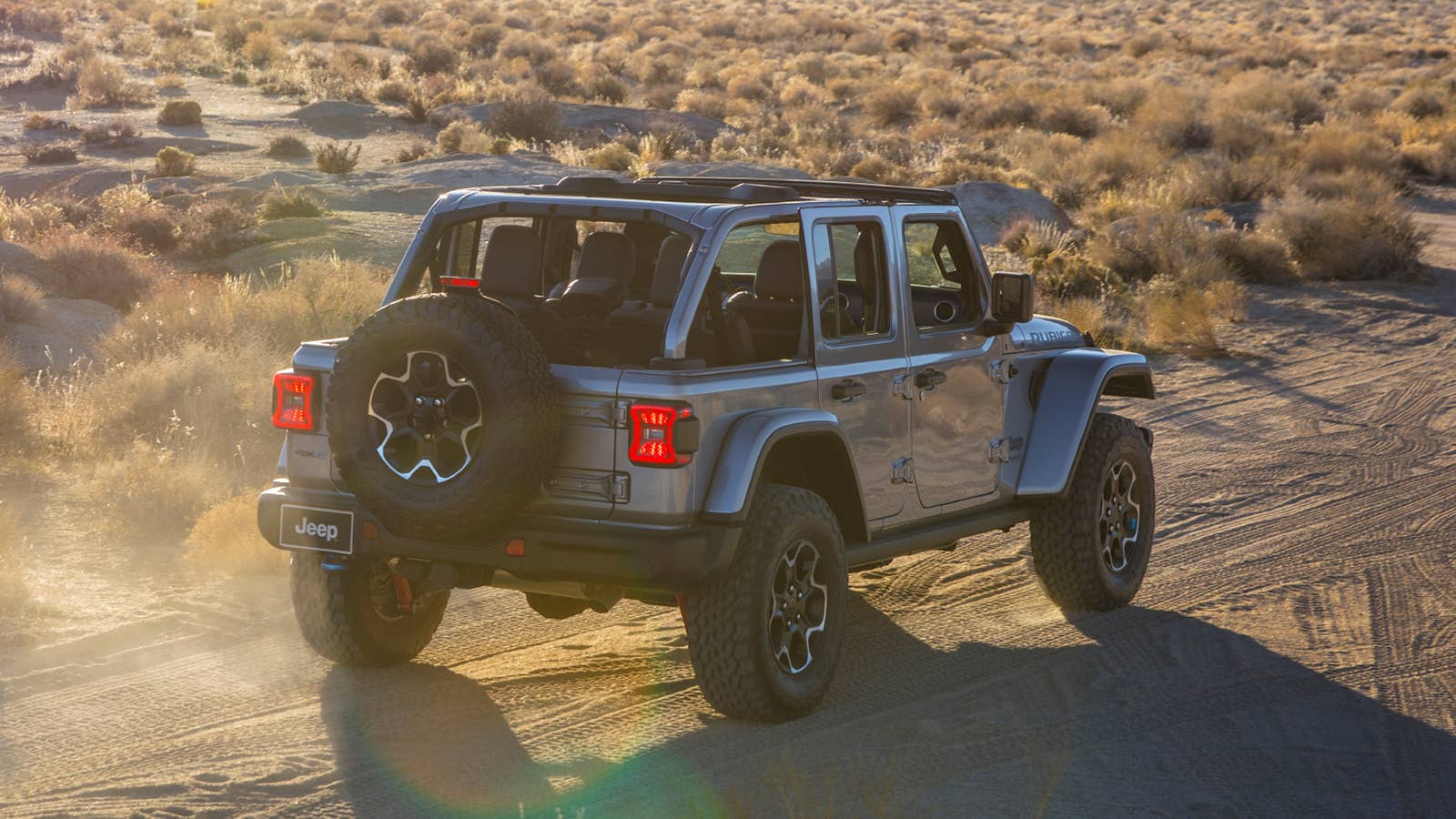 I Drove the 2025 Toyota 4Runner TRD Pro vs. Jeep Wrangler Rubicon 4xe ...