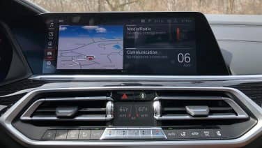 BMW iDrive 7.0 Infotainment Review | Bugs fixed and party tricks - Autoblog