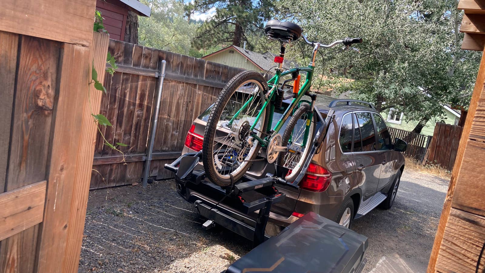 Yakima Exo Review | Hitch-based cargo system is a game changer - Autoblog