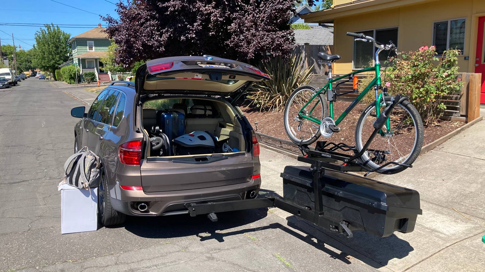 Yakima Exo Review | Hitch-based cargo system is a game changer - Autoblog