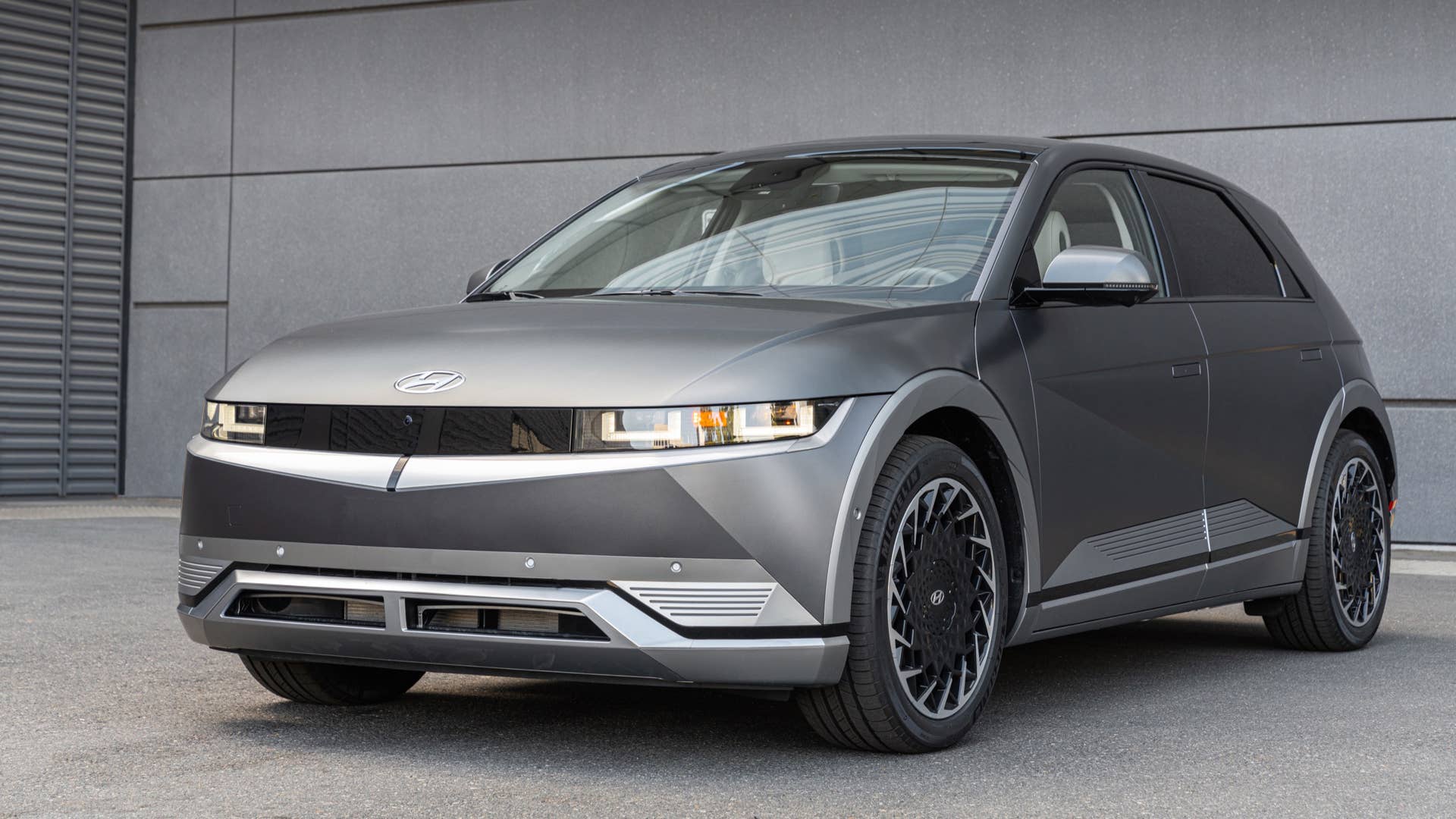 Hyundai Hit With Lawsuit After EVs Report Sudden Power Loss Linked to ...