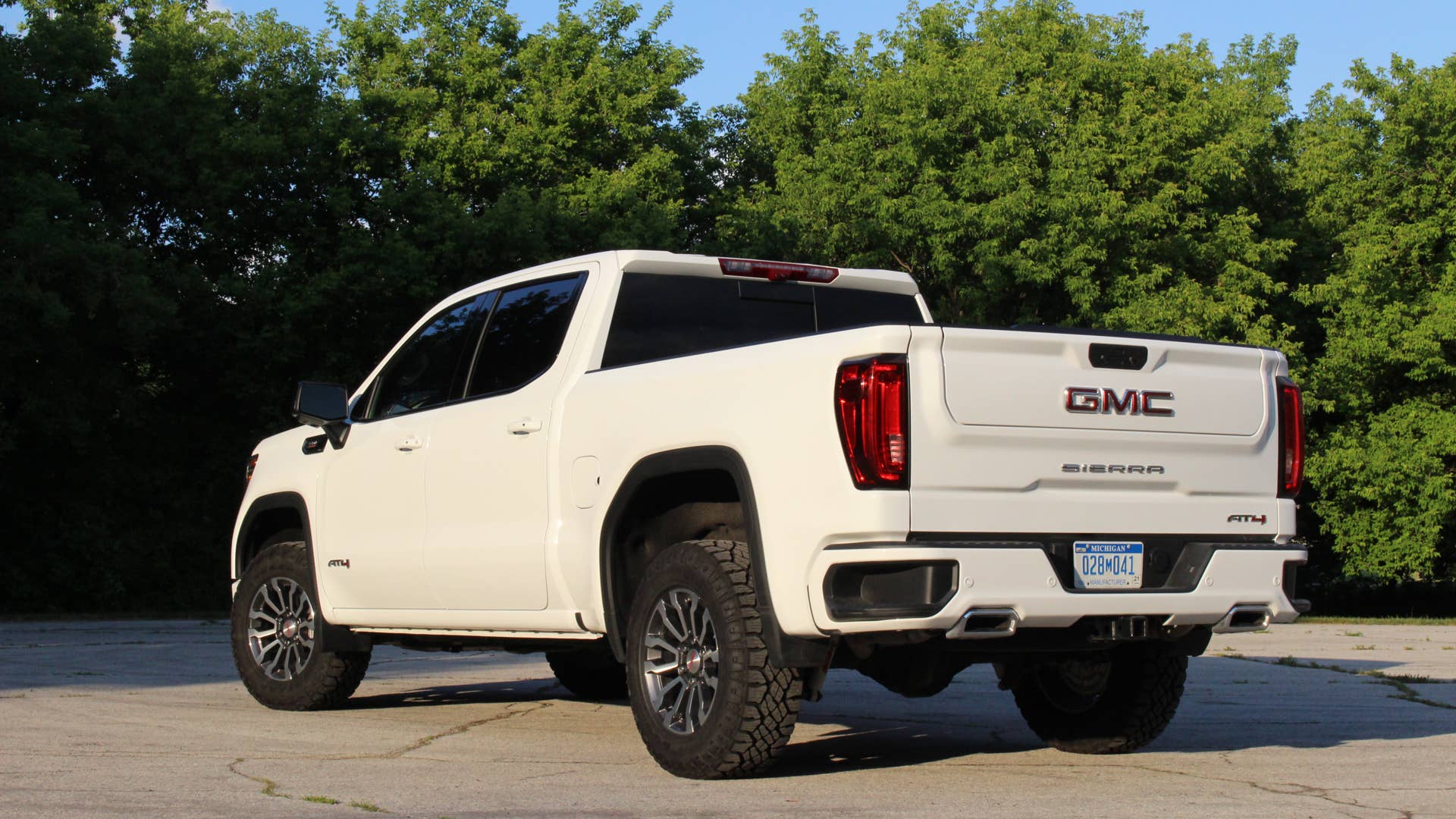 GMC Sierra 1500 Drops Regular Cab Orders as Current Model Begins Phase ...