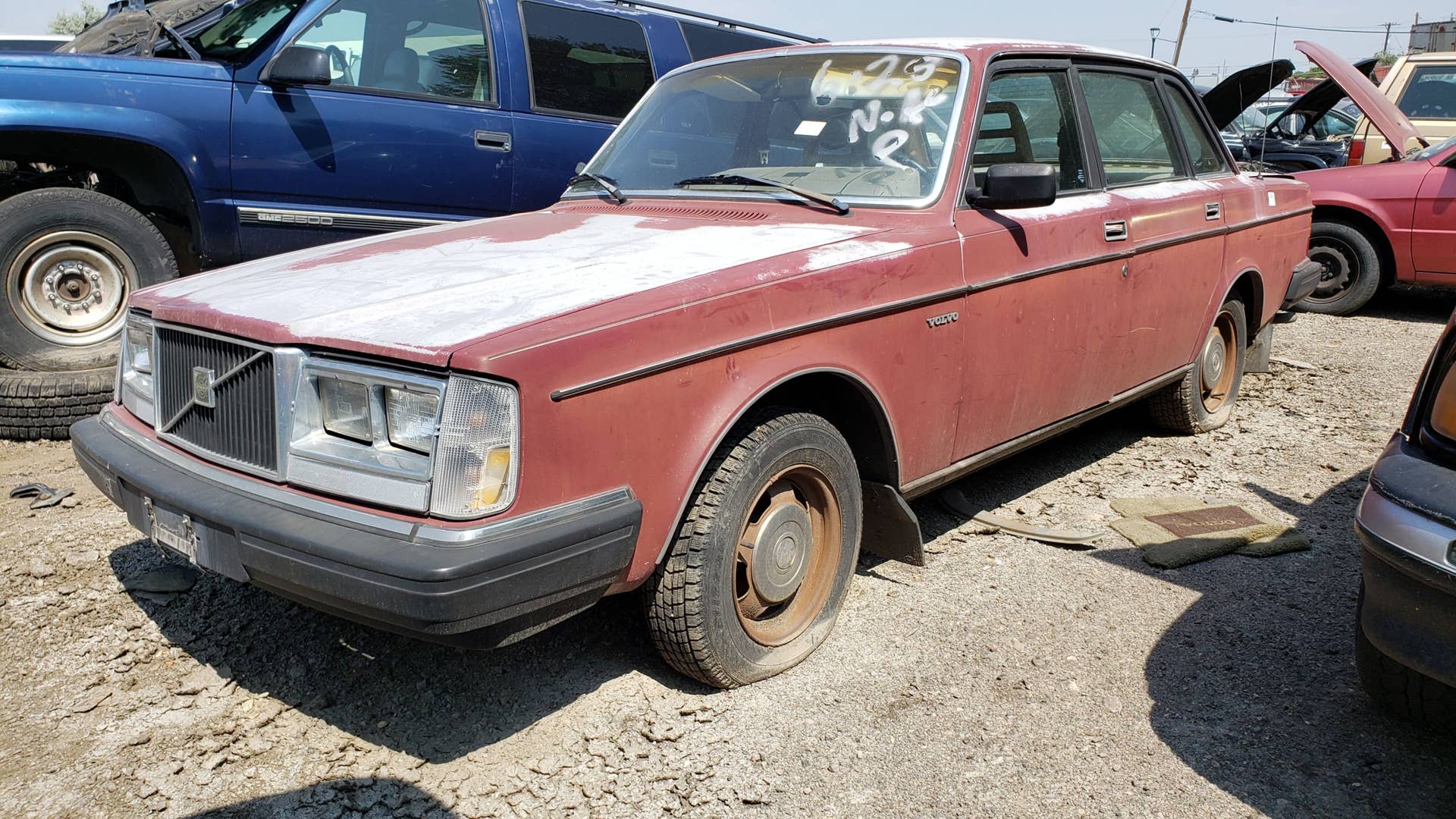 Junkyard Gem: 1983 Volvo 240 DL Sedan - Autoblog