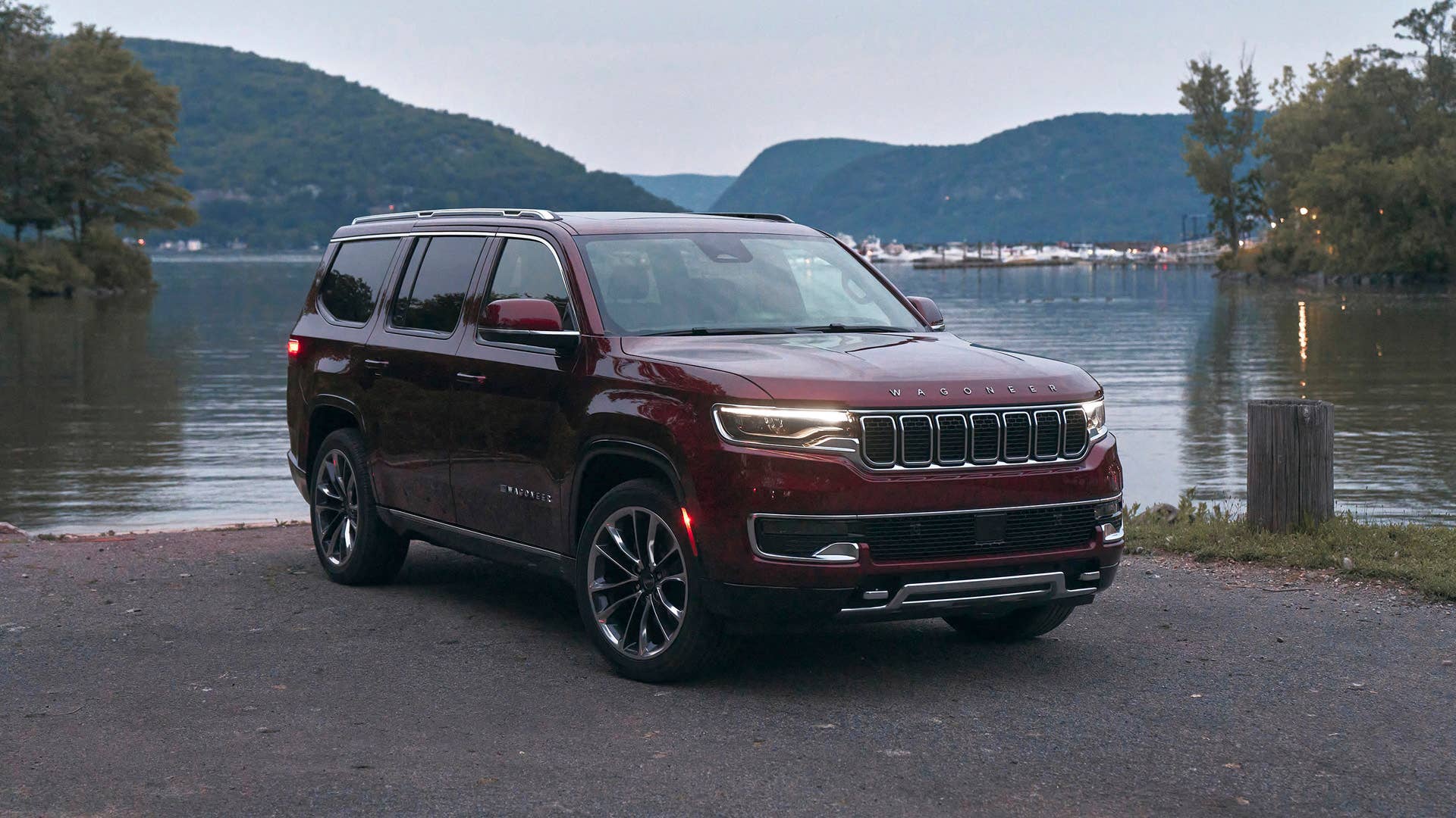 Jeep Recalls 123,000 Wagoneer & Grand Wagoneer SUVs Over Trim Pieces ...