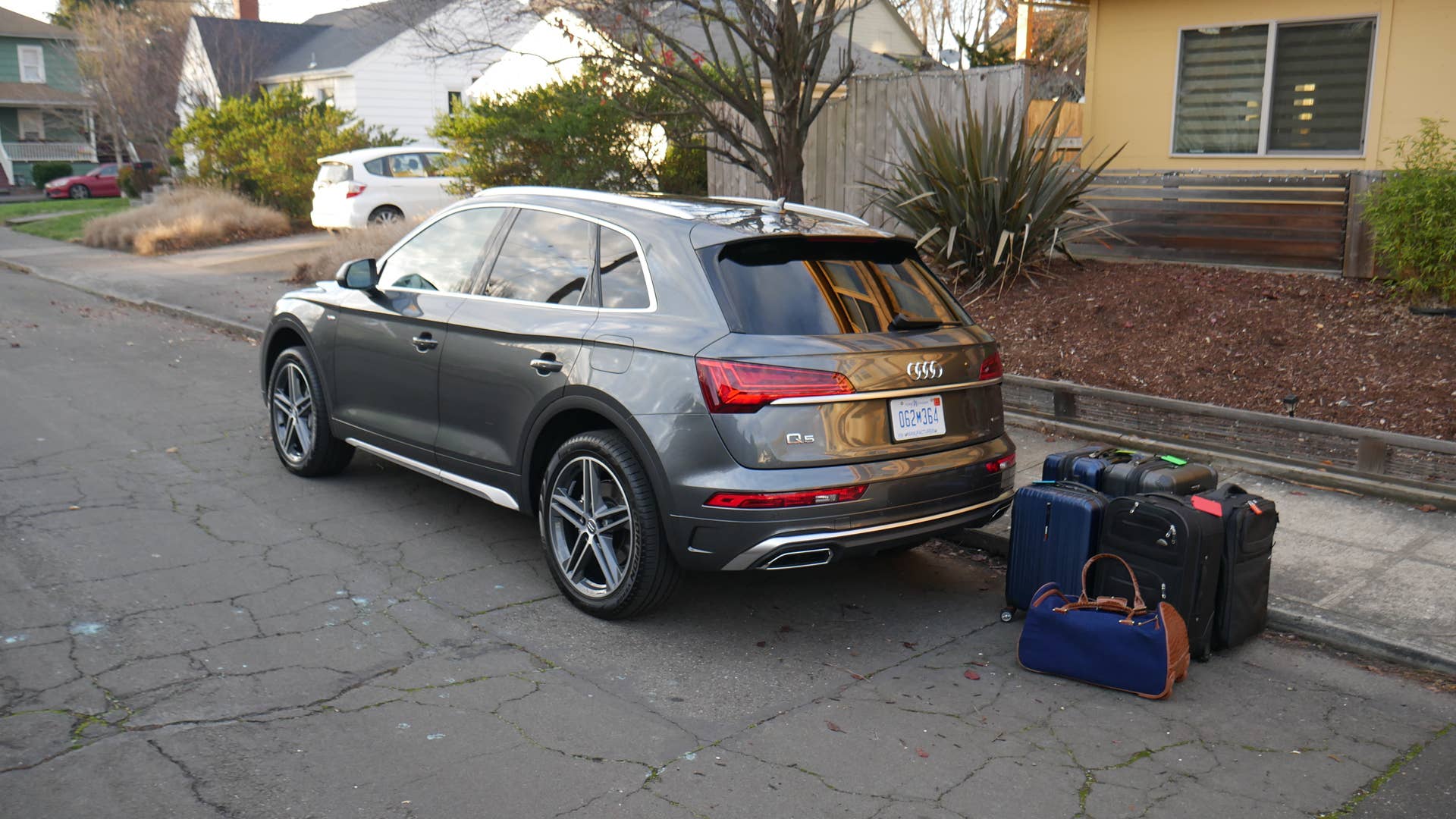 Audi Q5 Luggage Test | How much cargo space? - Autoblog