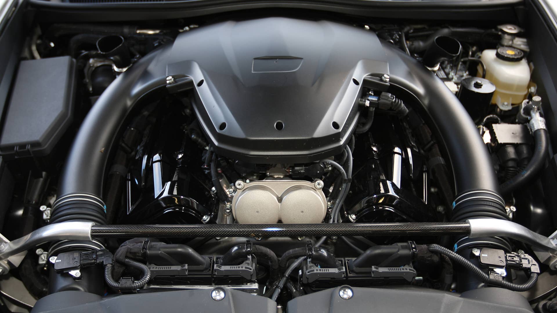 The New Lexus LFA Faces A Classic Problem: The Old One - Autoblog