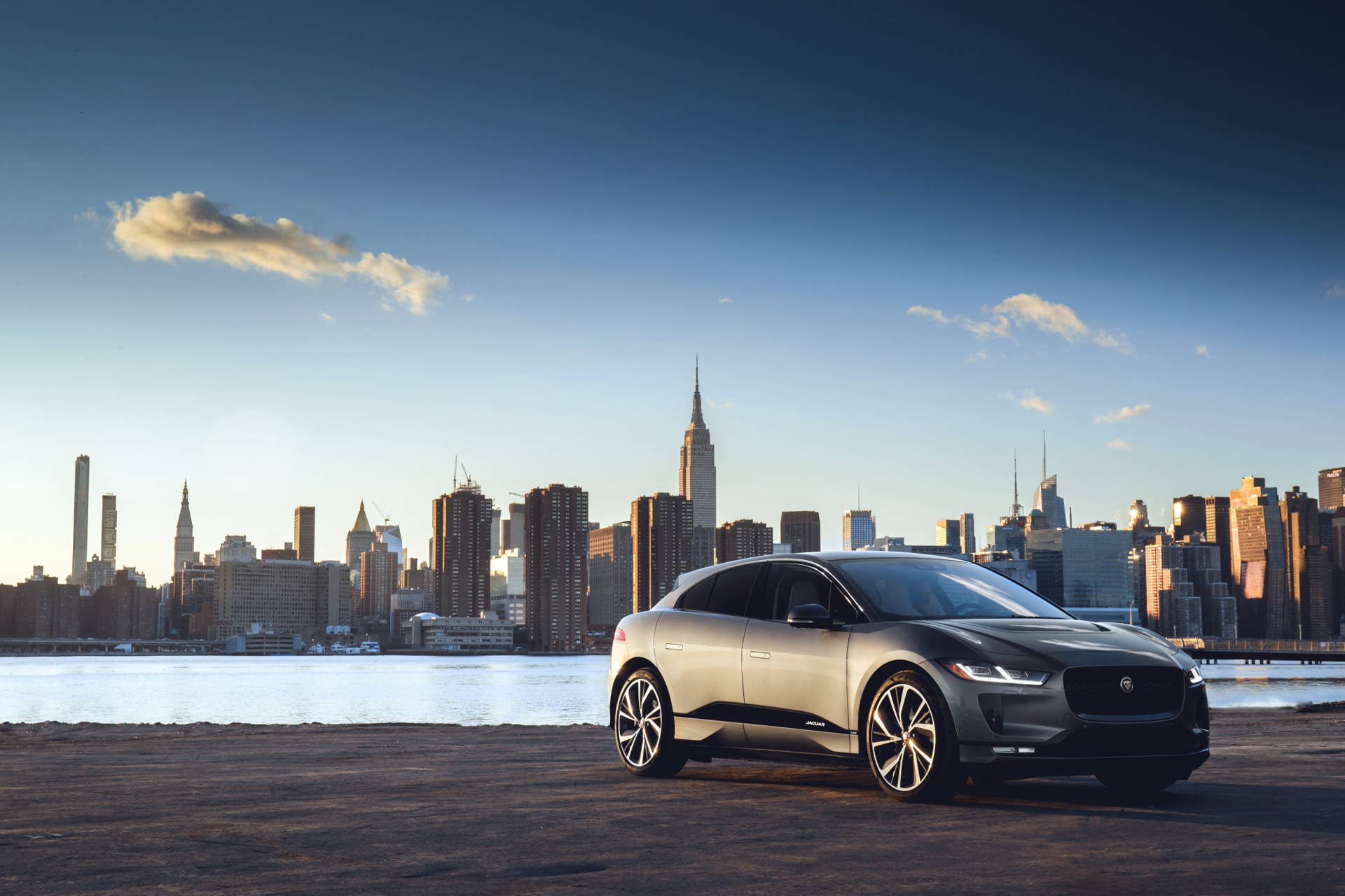 Jaguar Tells I-Pace Owners to Park Outside Over Fire Risk - Autoblog