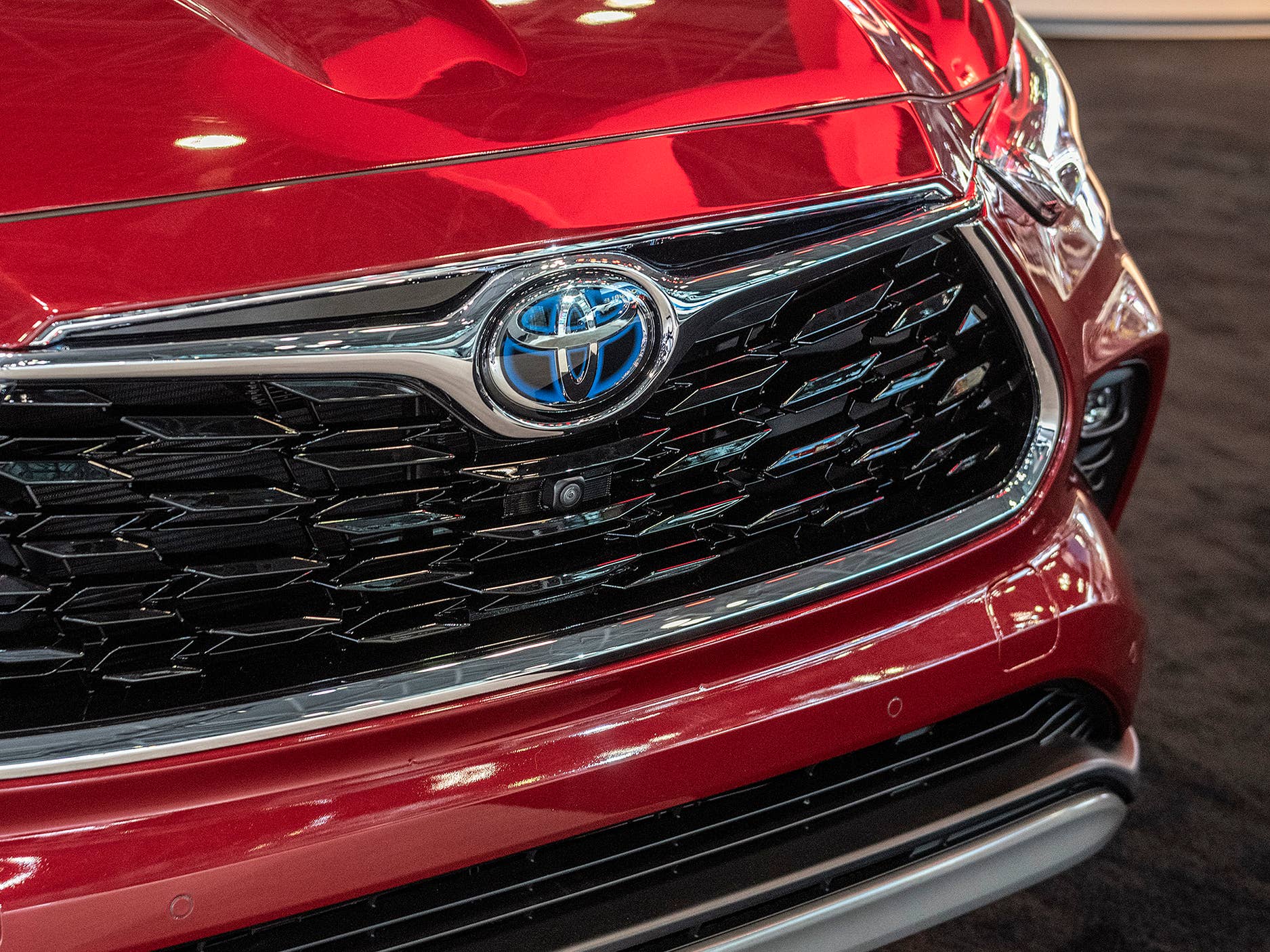 Over a Million Toyota Hybrids Should Get This Free Upgrade - Autoblog