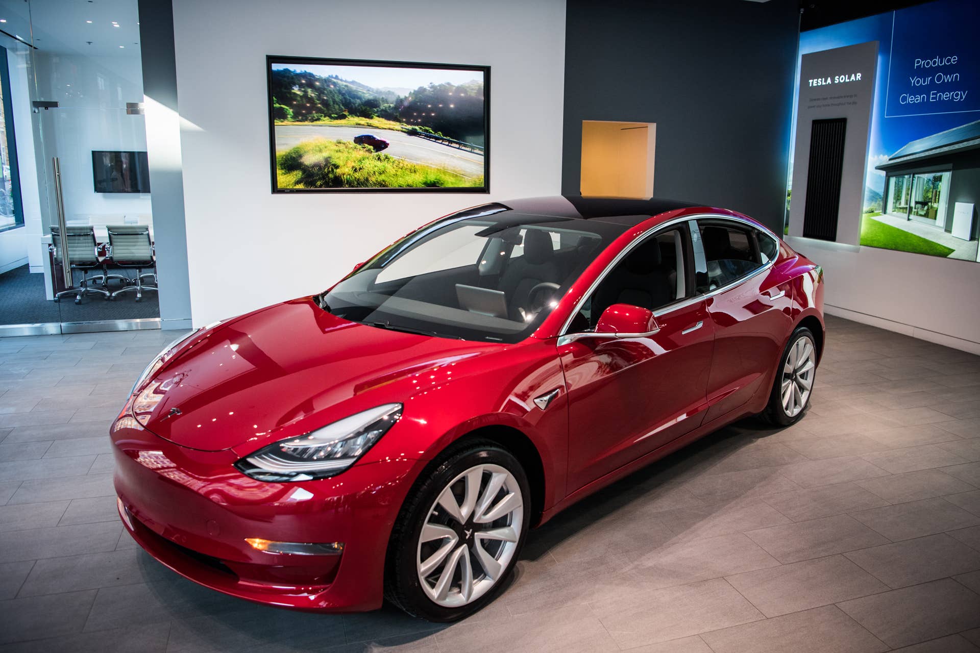 Why can't manufacturers sell directly to consumers? - Autoblog