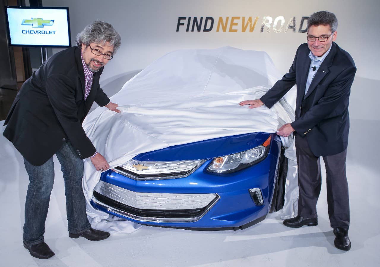 Chevy teases next-gen Volt at fan event in LA - Autoblog