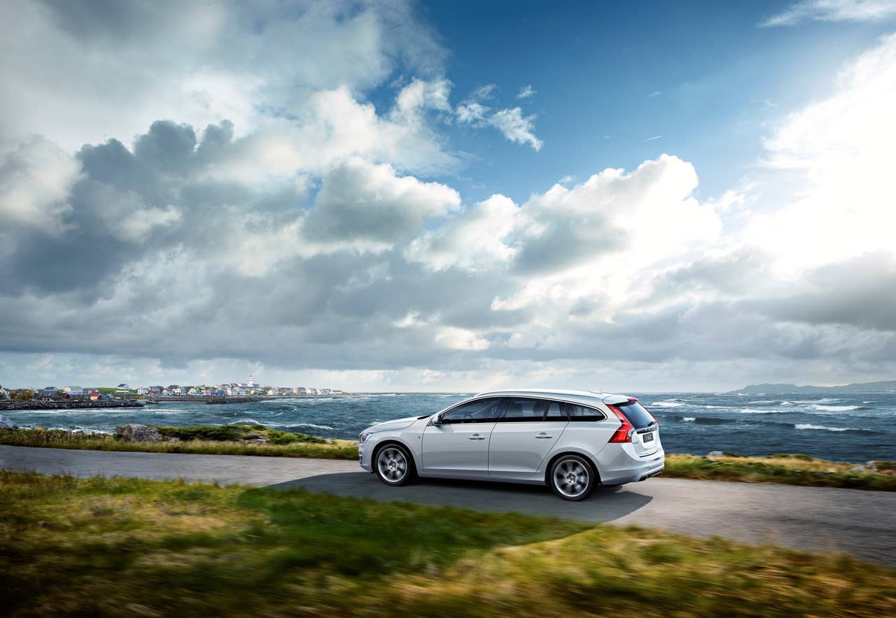 Volvo V70 and XC70 and Ocean Race special editions wash ashore ahead of ...