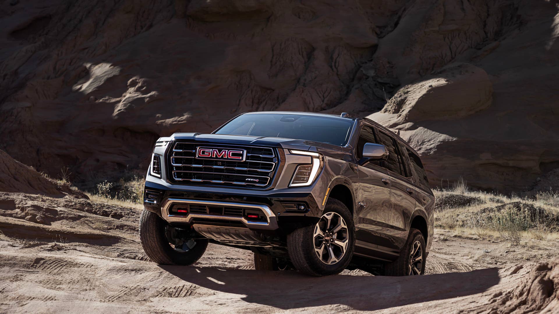 2025 Ford Expedition Tremor vs 2025 GMC Yukon AT4: Which One Is Right ...