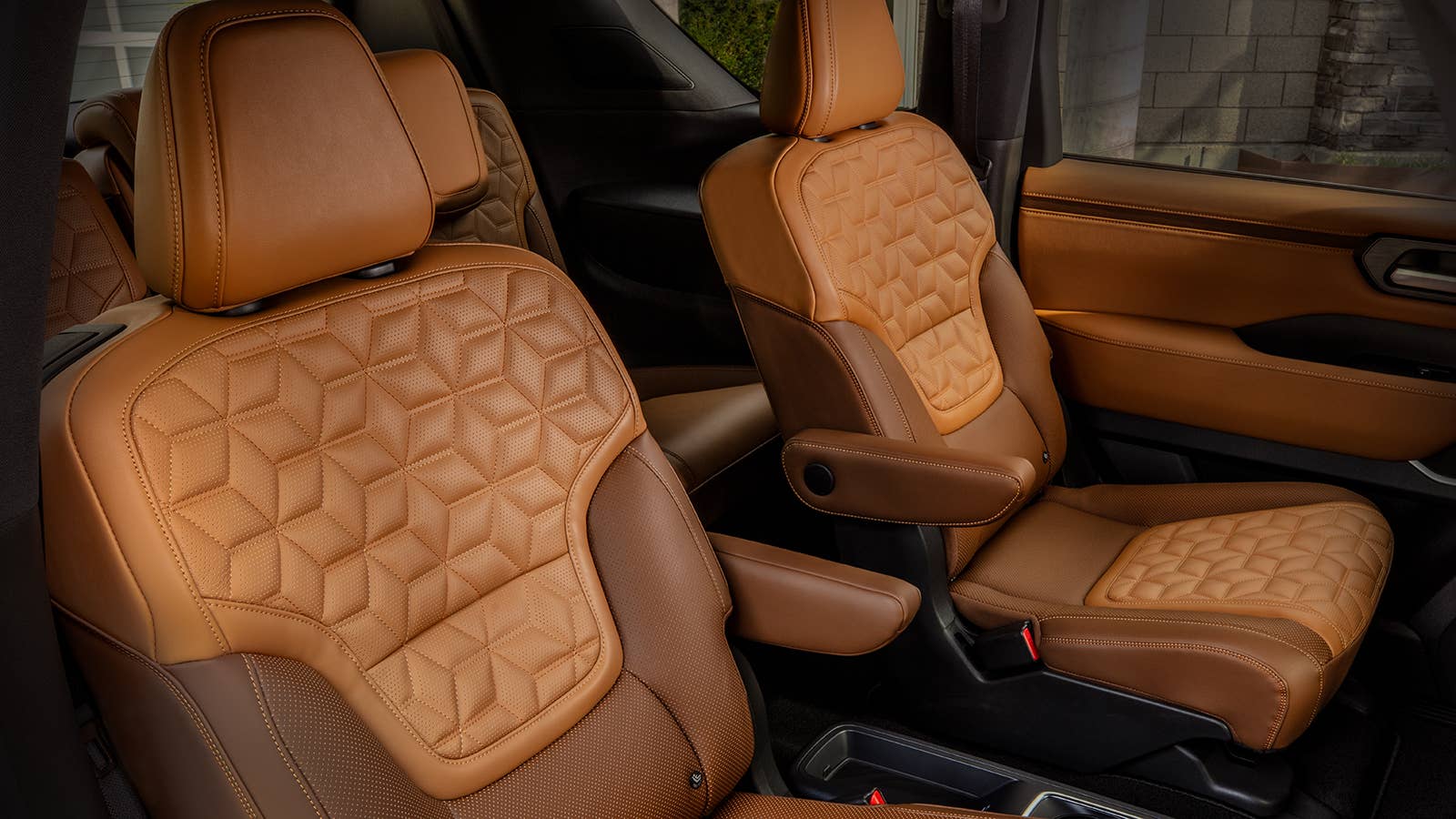 2026 Toyota Sequoia vs 2026 Nissan Armada: 5 Key Differences - Autoblog