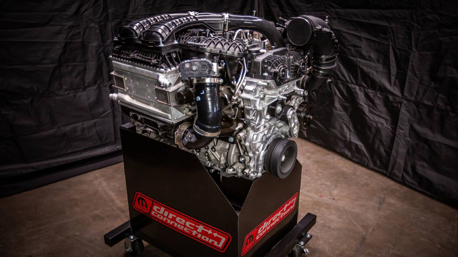 Jeep Debuts New Hurricane 4 Turbo Engine: Six-Cylinder Power From a ...