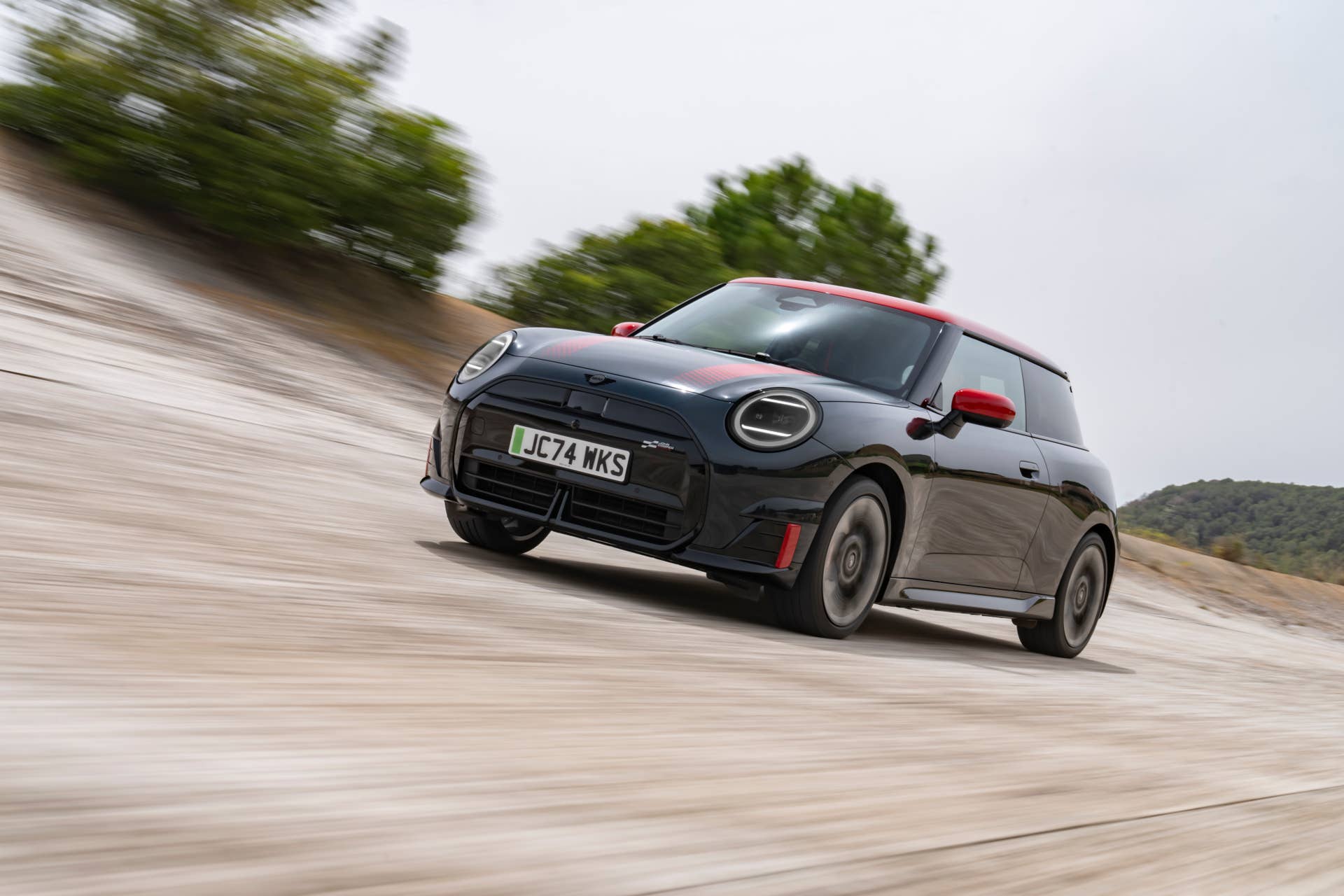 2025 MINI Cooper JCW EV isn't the hot hatch you expected - Autoblog