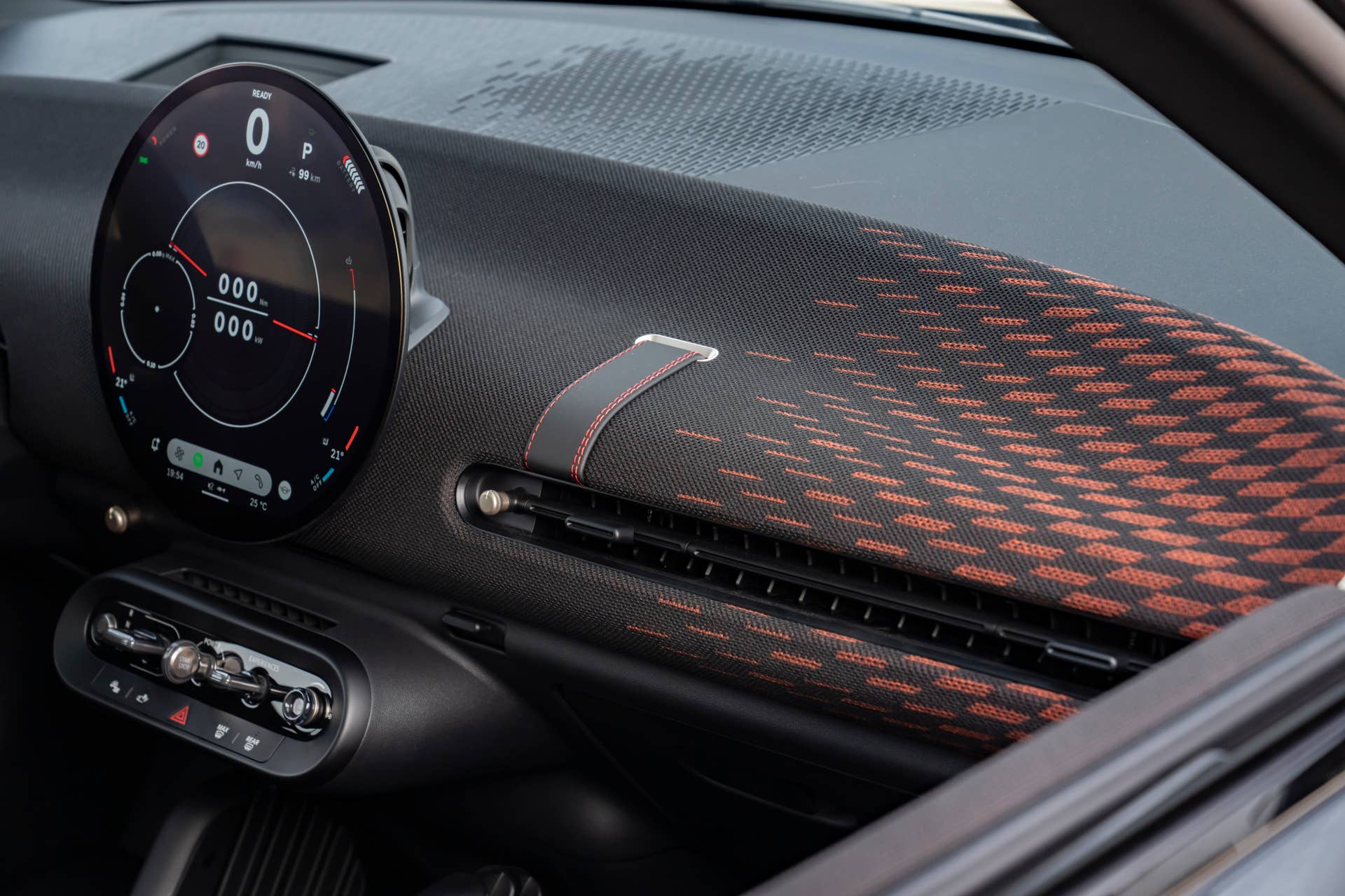 2025 MINI Cooper JCW EV isn't the hot hatch you expected - Autoblog