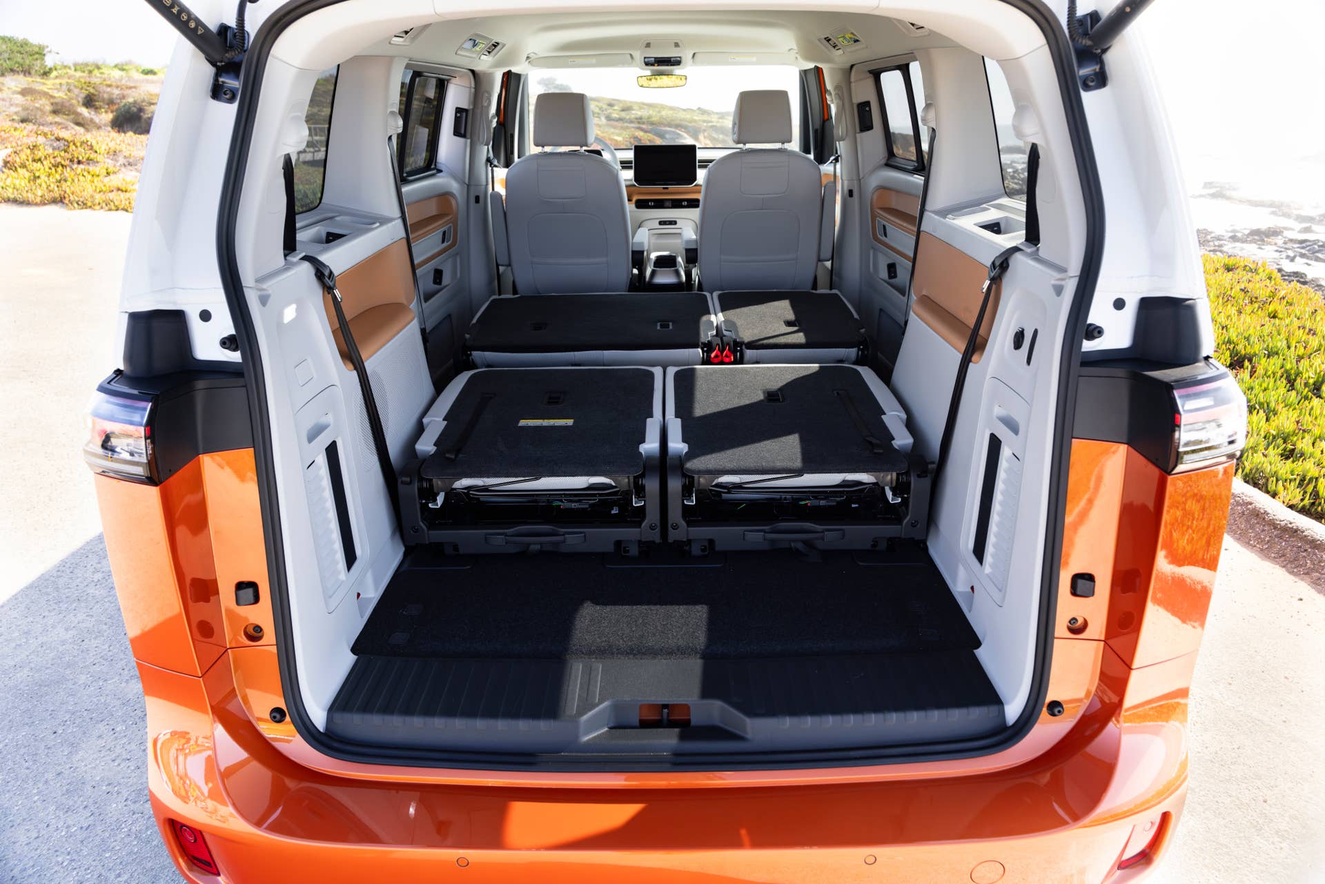 Volkswagen Reveals Shockingly Good 2025 ID.Buzz Lease Deal For ...
