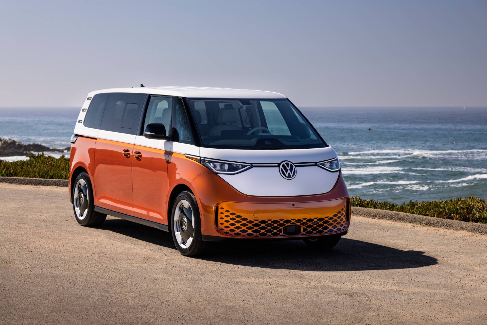 Volkswagen Unveils Hot 2025 ID.Buzz Lease Deal for August - Autoblog